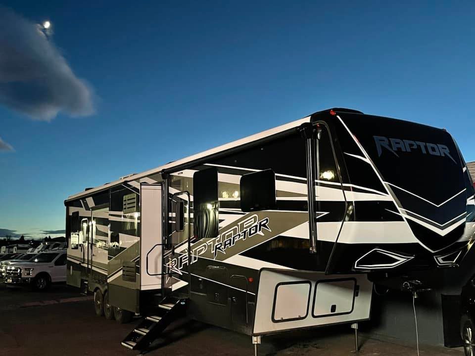 Midway RV Super Show - Cody Journal